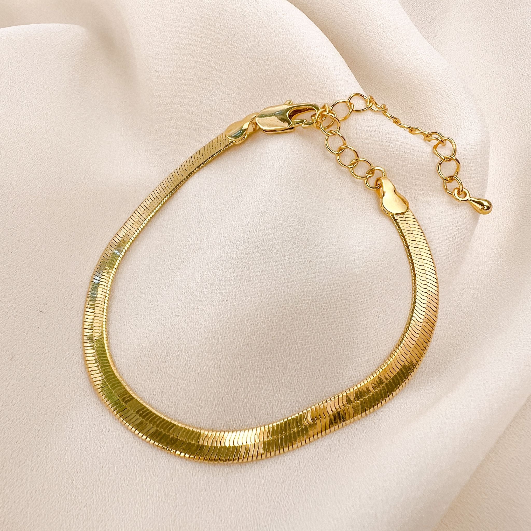Gold Snake Chain Bracelet – Reminded Designs